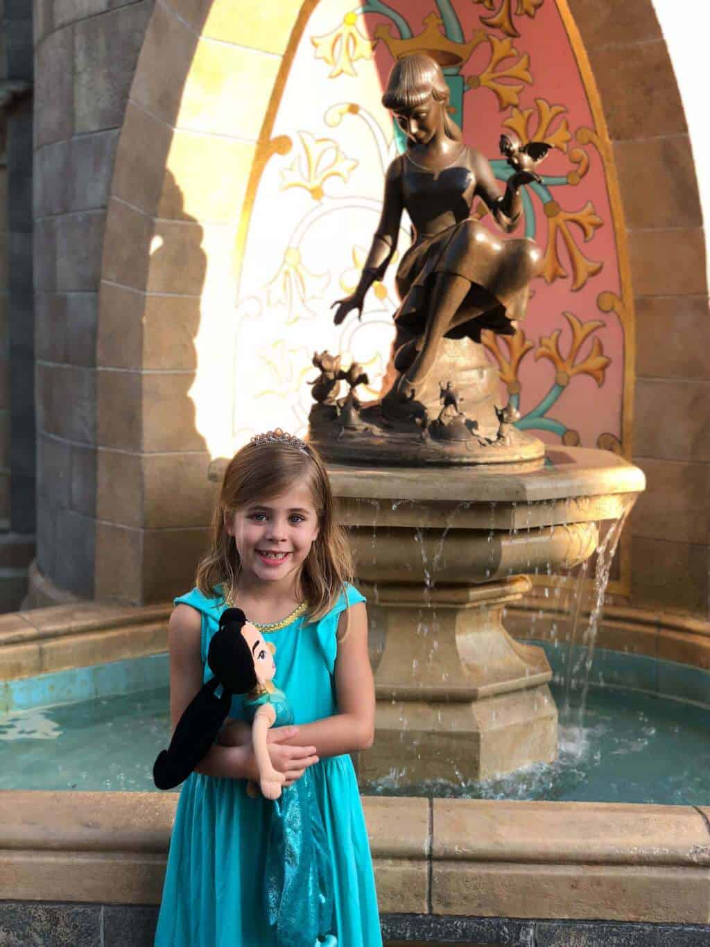 Tess Disney Bday: Bibbidi Bobbidi Boutique and Cinderella's Royal Table ...