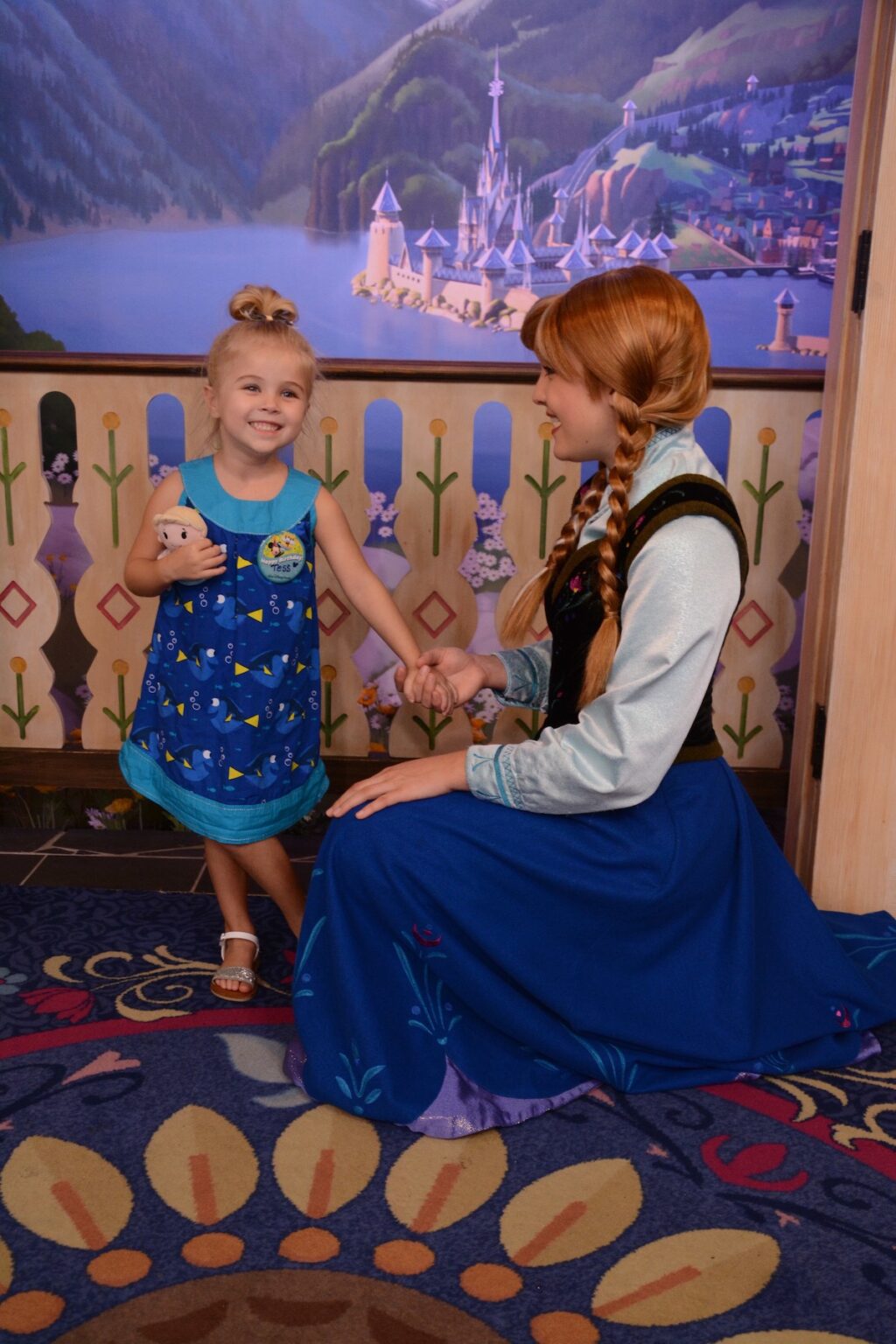 How to Meet Characters at Disney World: Tips for Disney World Character ...
