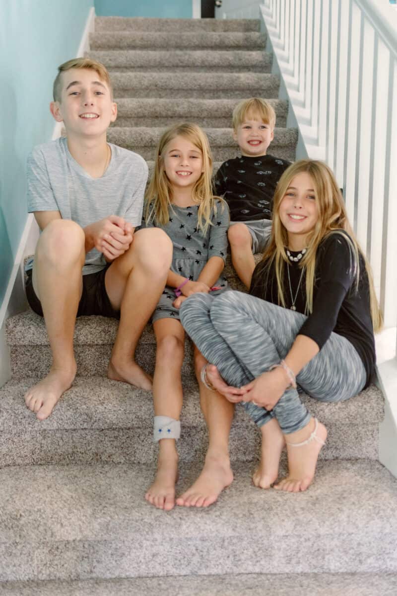 Family Photos at Home Before Moving: Lifestyle Photography at Home